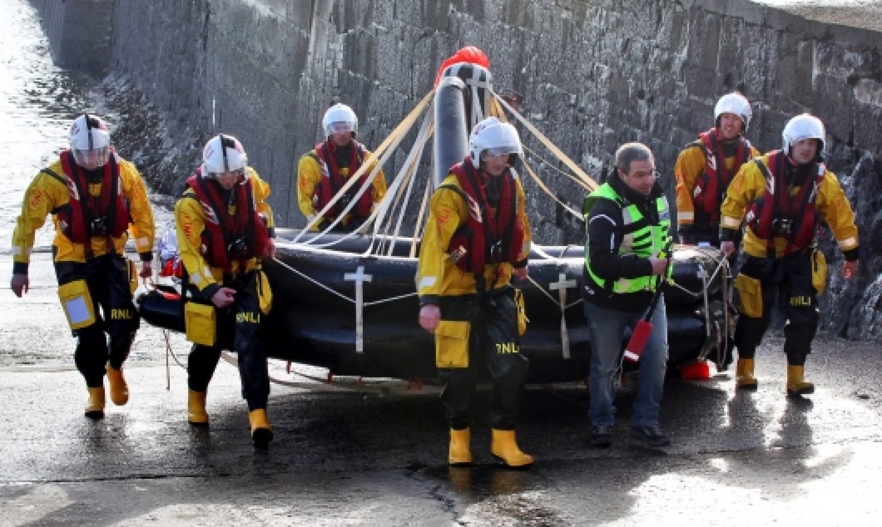 Porthcawl RNLI launch to drifting life raft in wake of storm Imogen ...